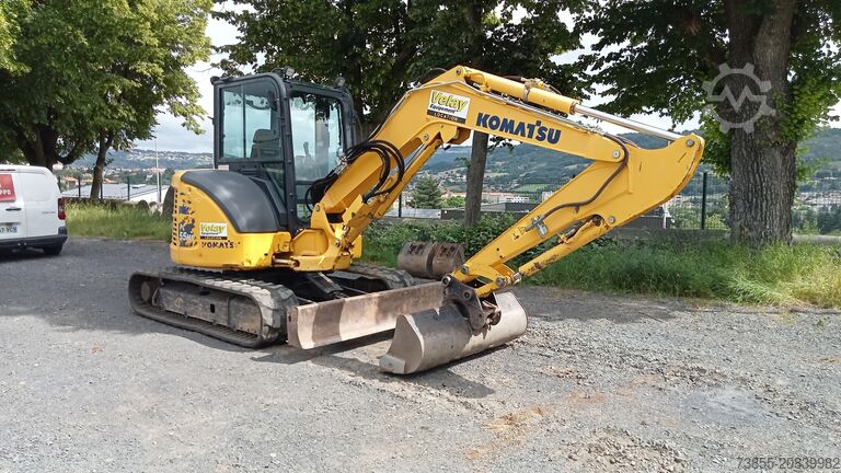 Mini bager < 7t
Komatsu PC55MR-5E0 with 3 buckets