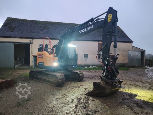 Lančani bager
Volvo ECR145EL with Steelwrist rototilt and 2 buckets