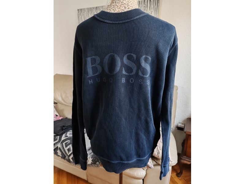 HUGO BOSS džemper muški original xl