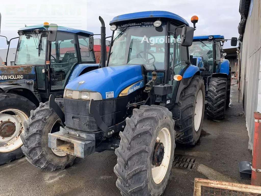 New Holland td5040 traktor točkaš