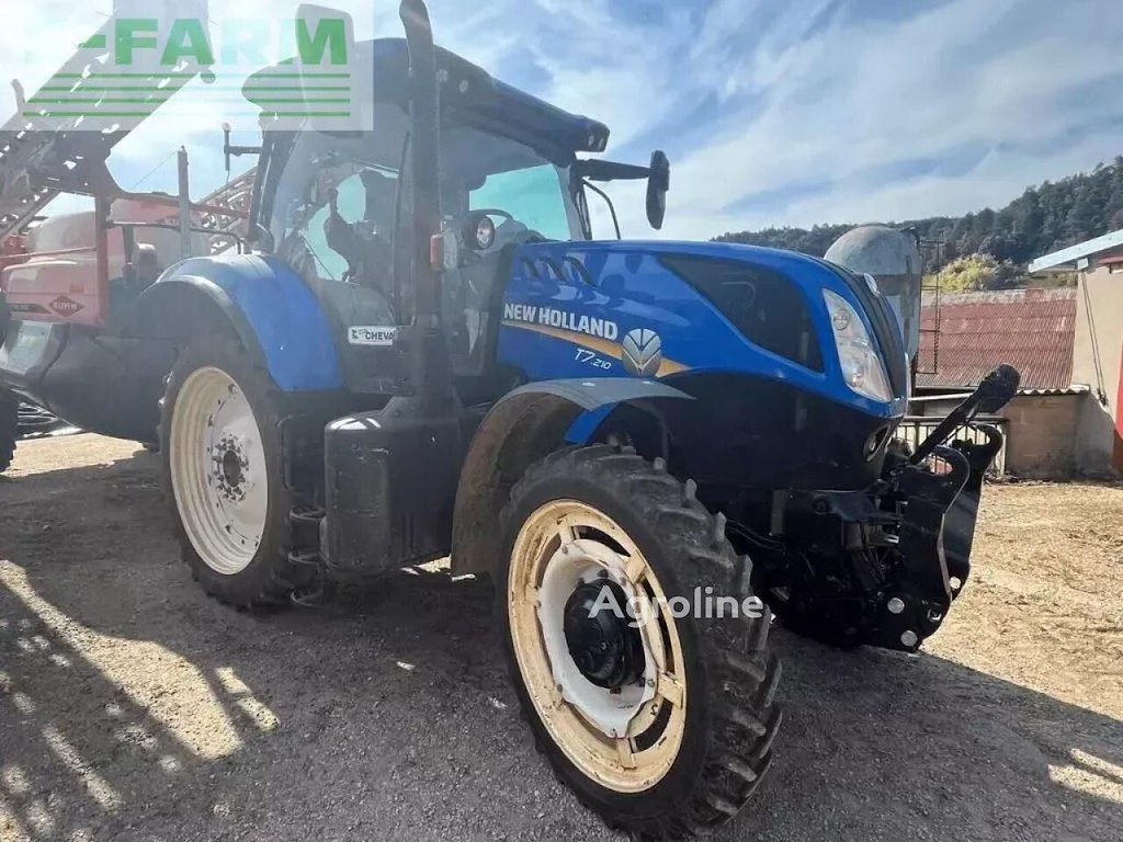 New Holland t7.210 traktor točkaš