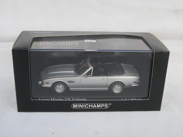 1:43 minichamps aston martin V8 volante