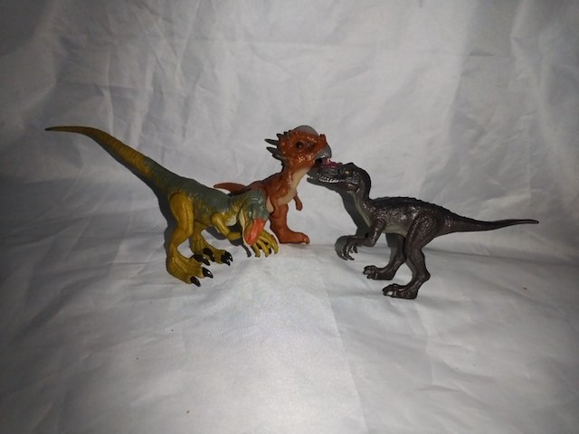 Lot od 3 kom Jurassic World Figure