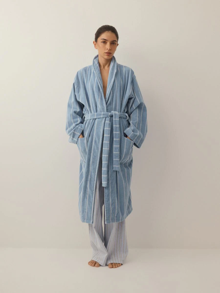 LADIES` DRESSING GOWN