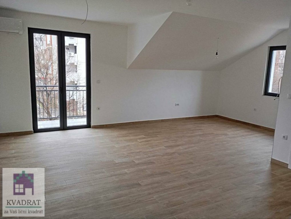 IZDAVANJE! Poslovni prostor 79 m2, Obrenovac - 700€