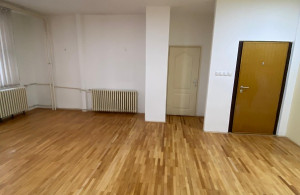 Iznajmljujem Poslovni Prostor, Banovo Brdo, Beograd Grad