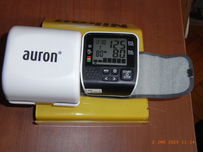AURON HL 168FV-merač krvnog pritiska.