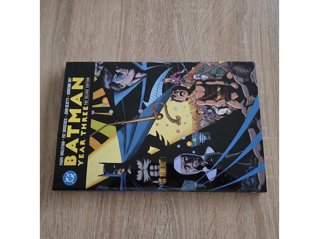 Batman: Year Three deluxe edition HC