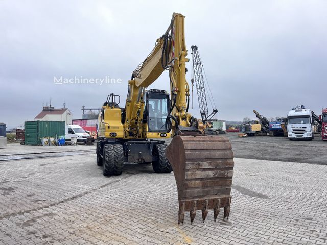 Komatsu PW 160-11 Straßenzulassung + Anhängerkupplung bager točkaš