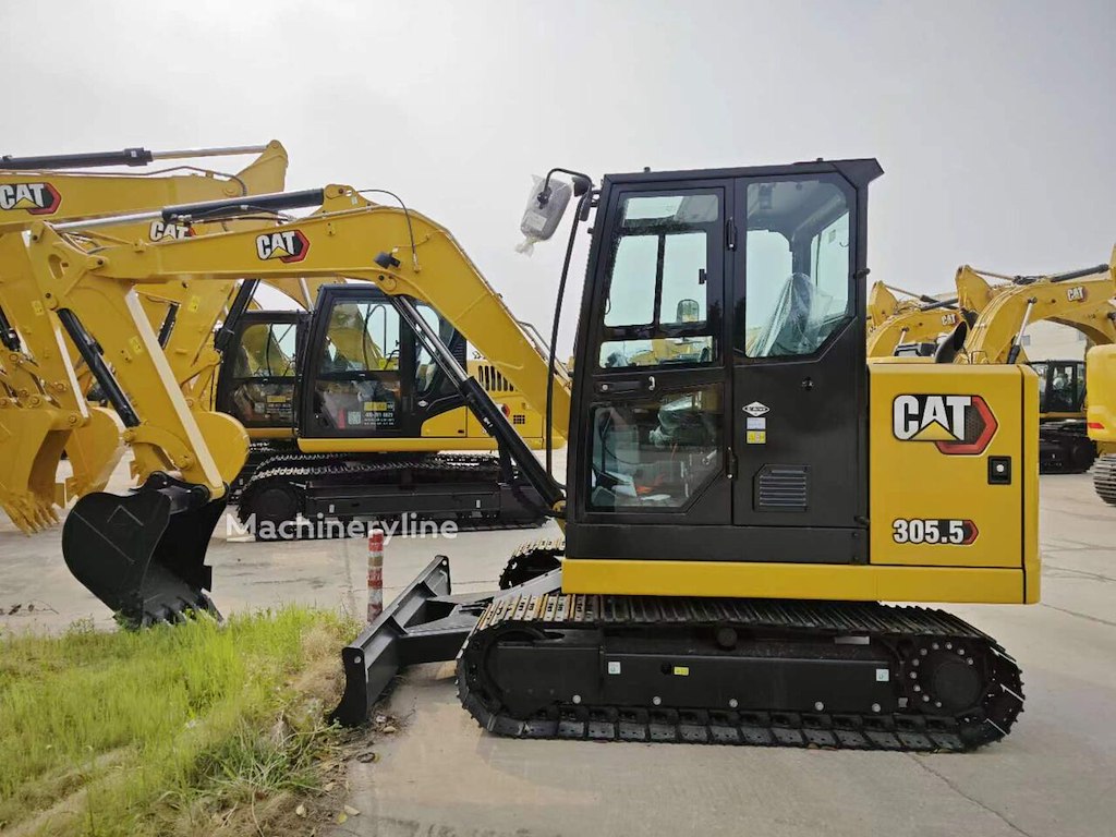 Novi Caterpillar 305.5 mini bager