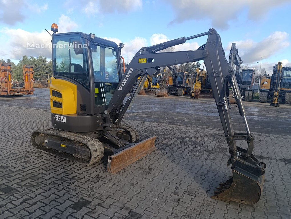 Volvo ECR25D mini bager