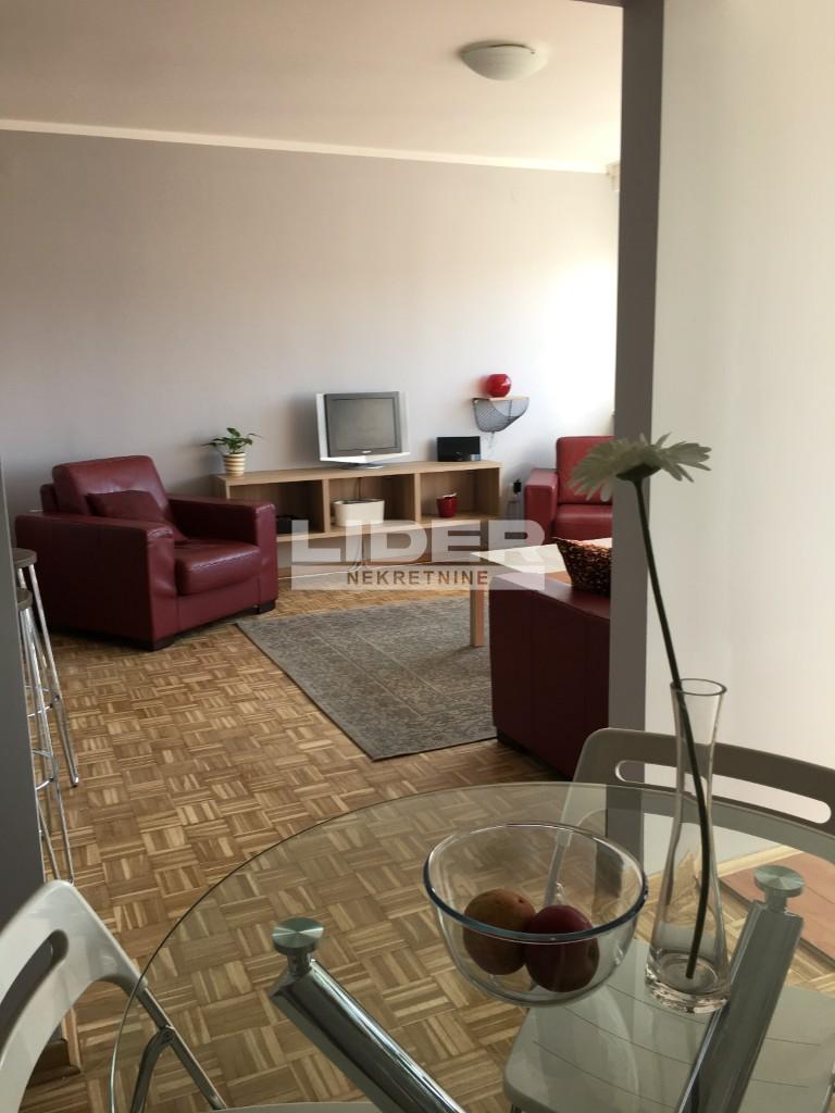 Stan, BEOGRAD, Mirijevo, ID 135287
Stan, BEOGRAD, Mirijevo, ID 135287