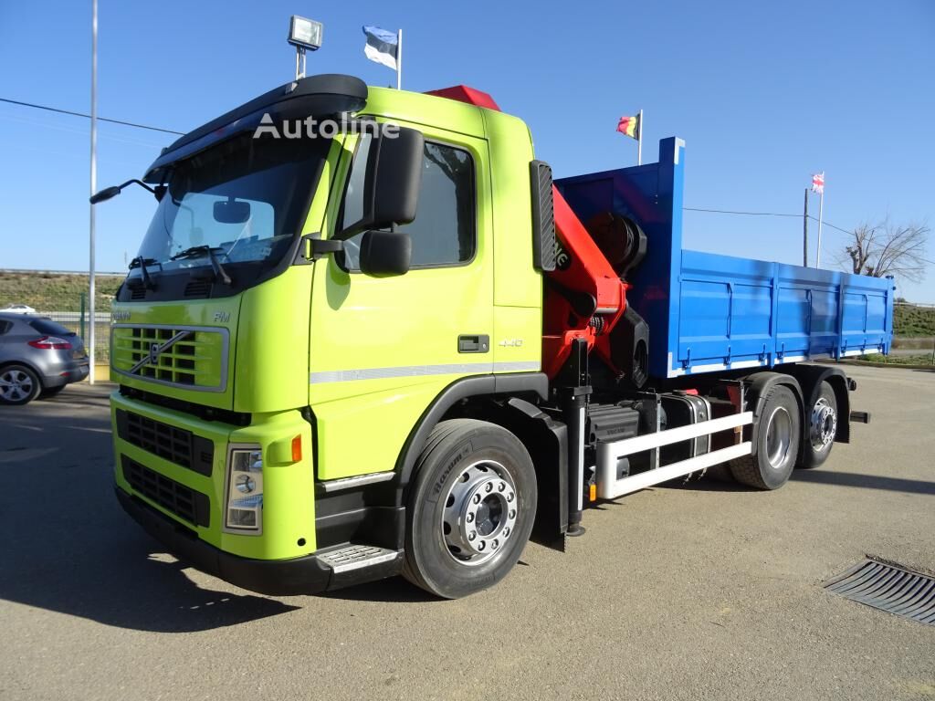Volvo FM 440 kamion s ravnom platformom