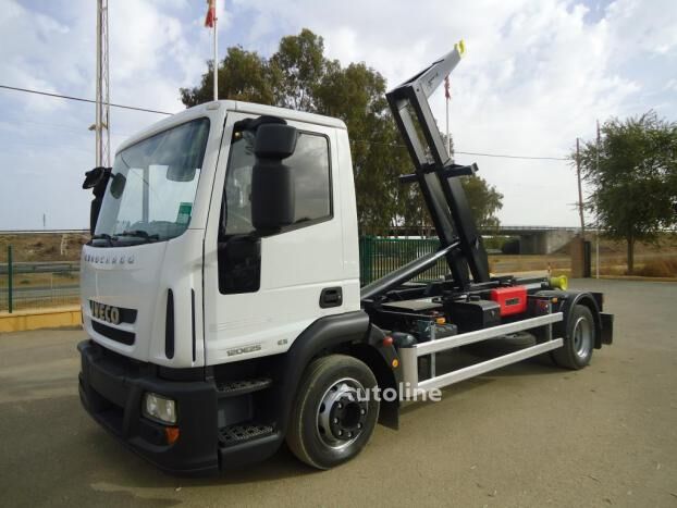 IVECO EUROCARGO 120 E 25 kamion rol kiper