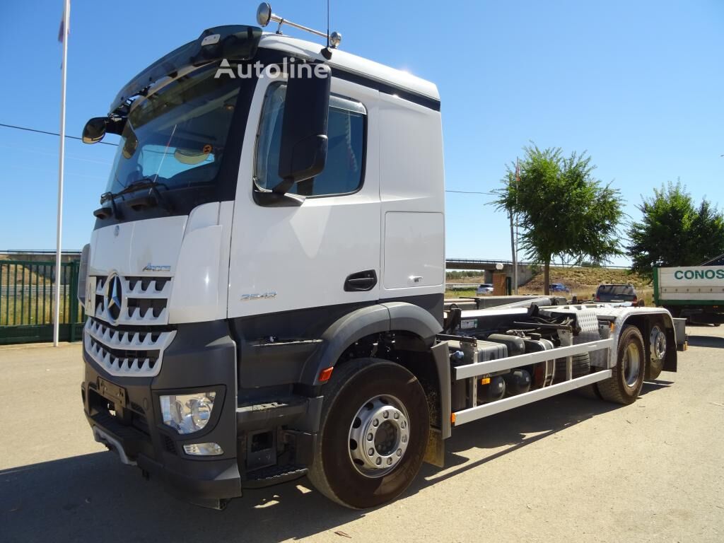 Mercedes-Benz AROCS 25 42 kamion rol kiper