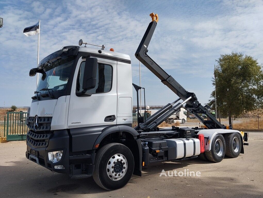 Mercedes-Benz AROCS 26 51 kamion rol kiper