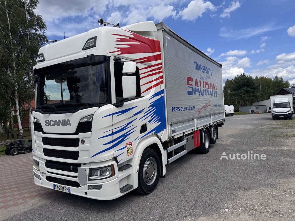 Scania R450 kamion s ceradom + prikolica furgon