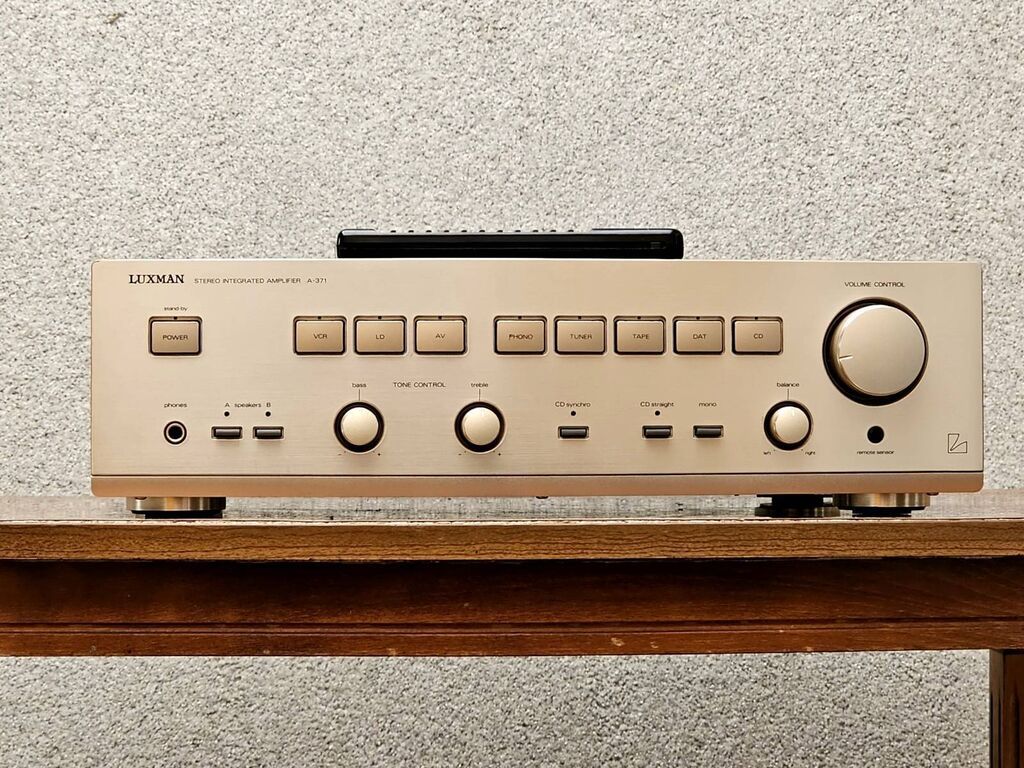 Luxman A-371 stereo integrisano pojačalo - Klasični japanski hi‑fi