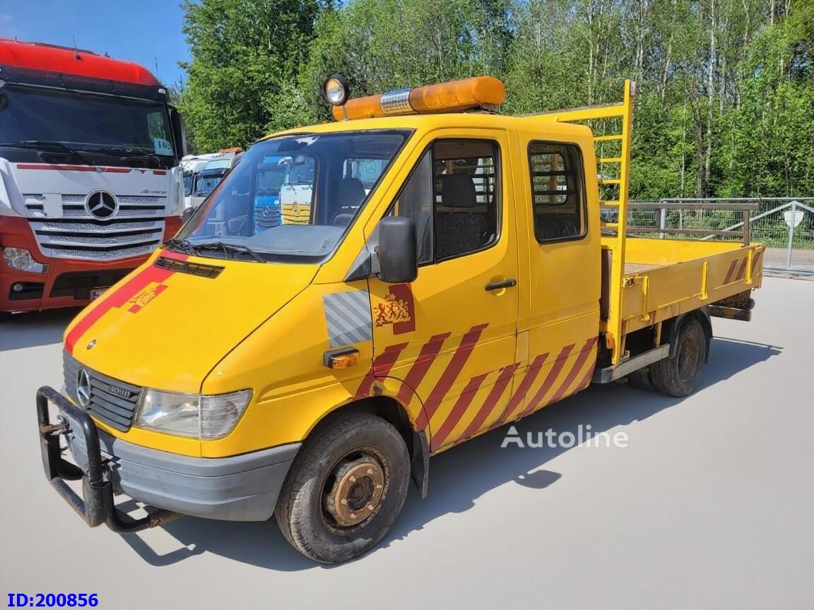 Mercedes-Benz Sprinter 408D - 5 Seater kamion s ravnom platformom < 3.5t