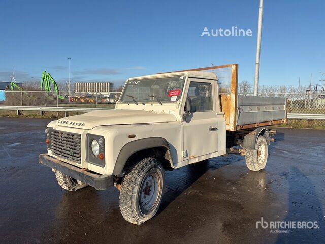 Prodaje se Land Rover Defender kamion s ravnom platformom < 3.5t na aukciji