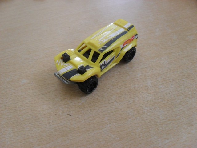 HOT WHEELS - LAND CRUSHER