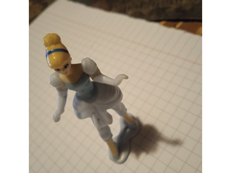 Kinder figurica