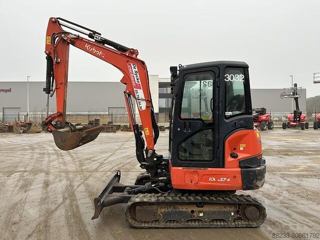 Mini Buldožer
Kubota KX037-4