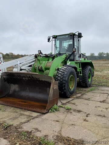 Utovarivač
Caterpillar 928G