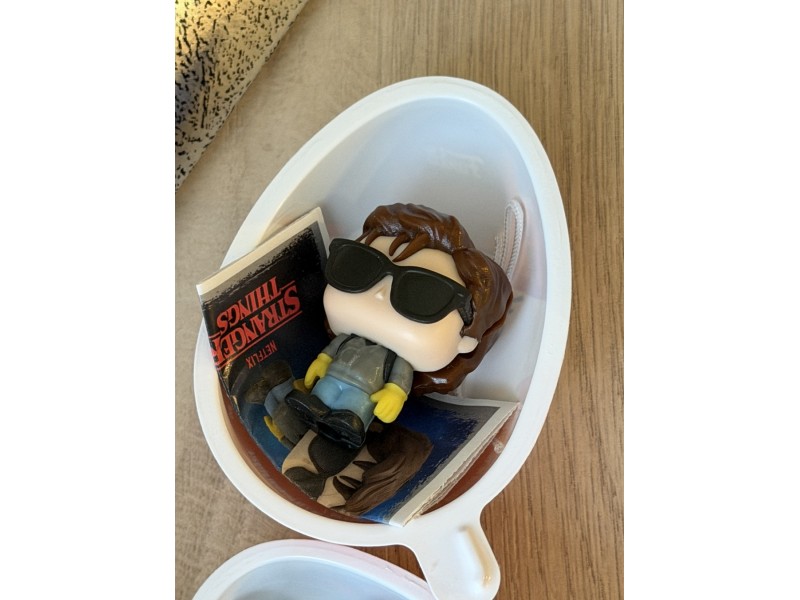 Stranger Things Kinder Joy Steve