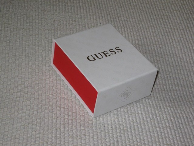 KUTIJICA   GUESS  ZA NAKIT
