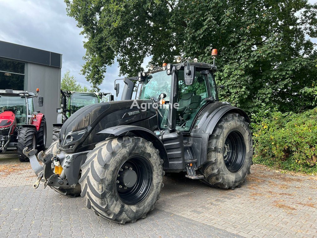 Valtra T174 Versu traktor točkaš