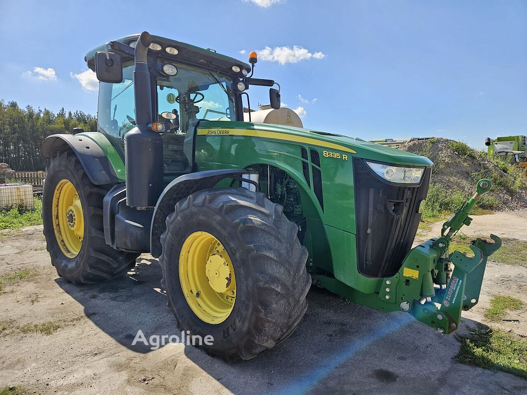 John Deere 8335R Powershift traktor točkaš