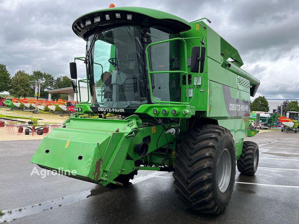 Prodaje se Deutz-Fahr 5660 Hts kombajn za žito na aukciji