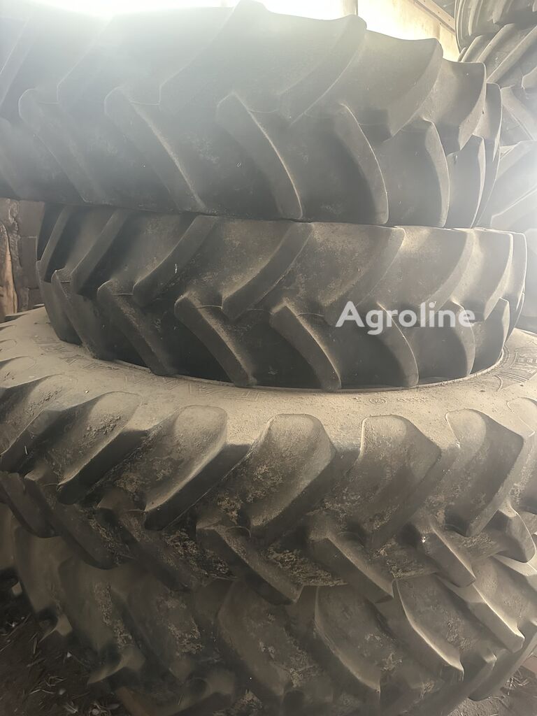 Mitas 320/90 R32 točak