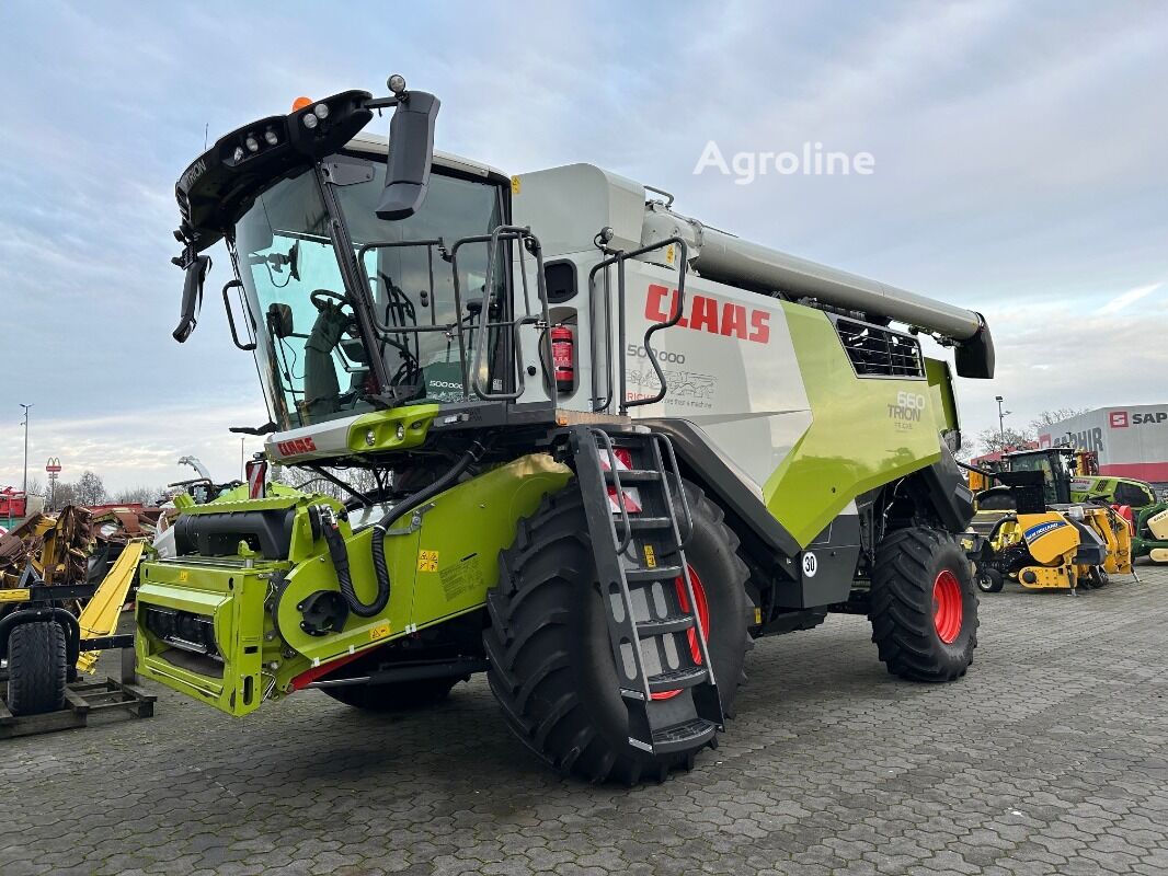 Claas Trion 660 mit Vario 770 kombajn za žito