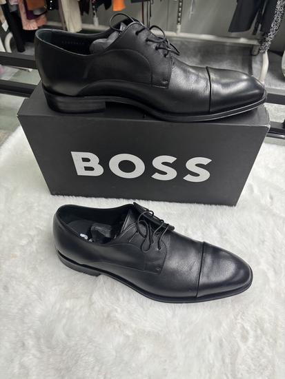 Boss cipele broj 44
