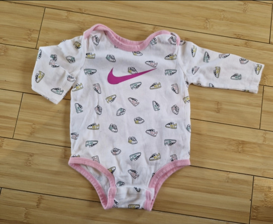 NIKE bodi za bebe vel. 62/68