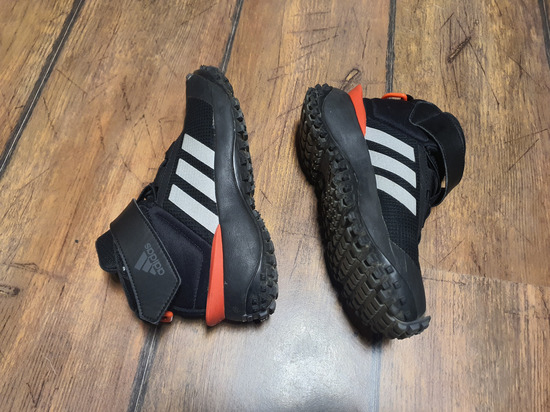 Adidas fortrail unisex patike za decu 34