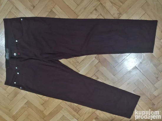 Pierre Cardin lyon pantalone 40-30 Trula visnja.