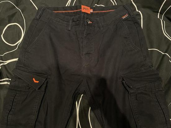 Superdry crne car go pantalone L