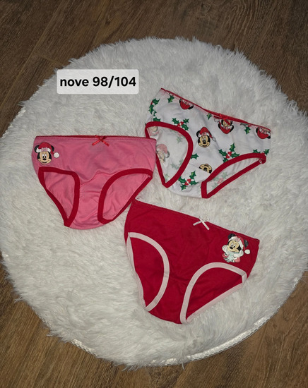 Novogodišnje 98/104 nove