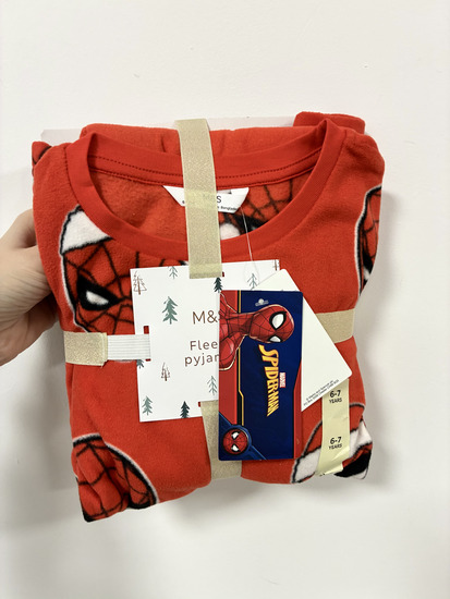 Snizeno na 1000! M&S Spiderman plisana pidzama