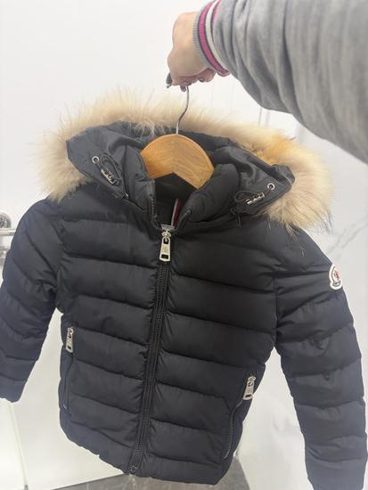 Moncler decija jakna 4 godine