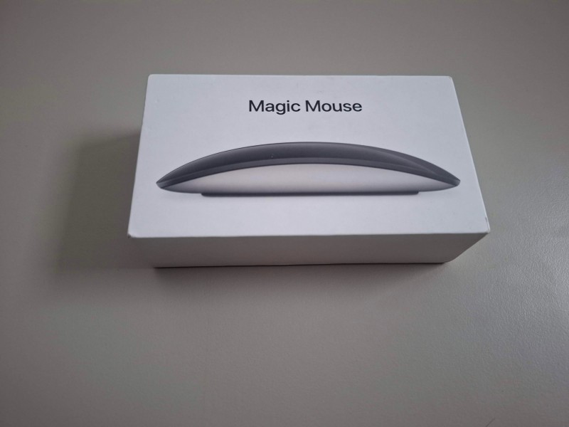 Magic Mouse A1657 (crni)
