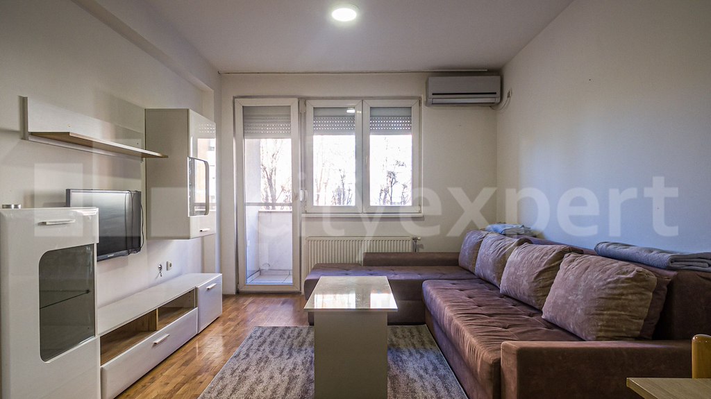 Stan Izdavanje Novi Sad Bez provizije - 46m², Novosadskog sajma, Novi Sad - 450€