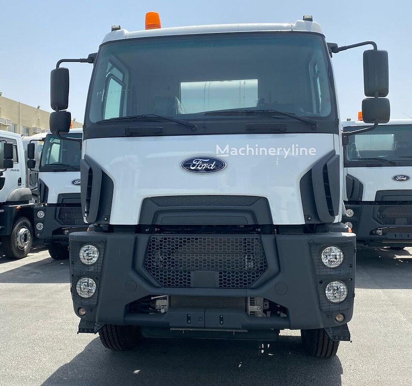 IMER Group 12M3 na šasiji Ford 4142M kamion s mešalicom za beton