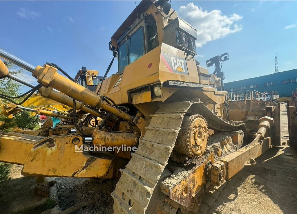 Caterpillar D9R buldožer