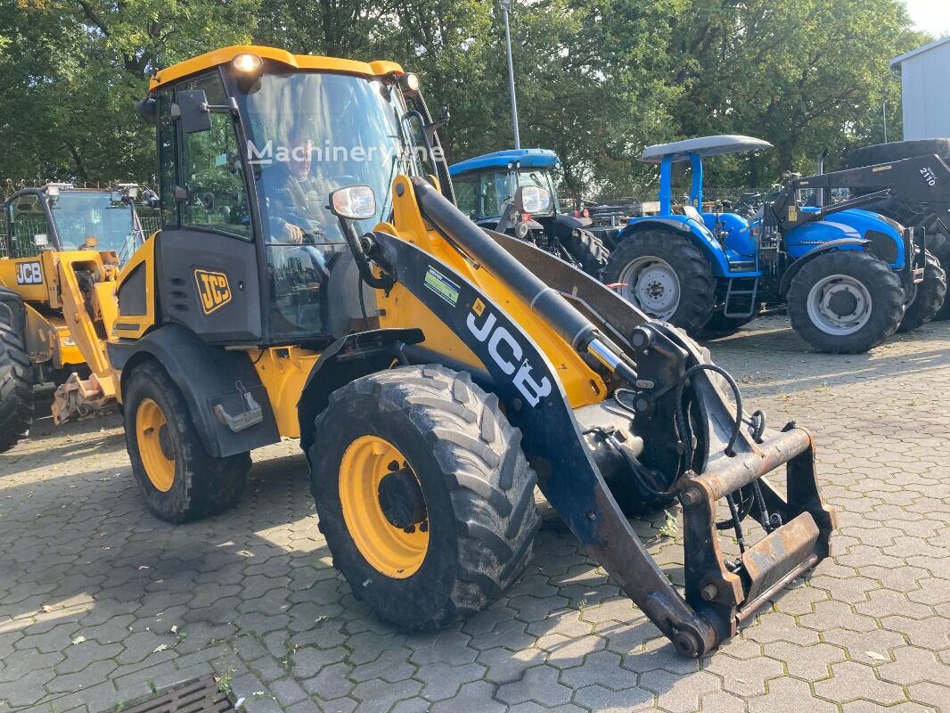 JCB 409 prednji utovarivač