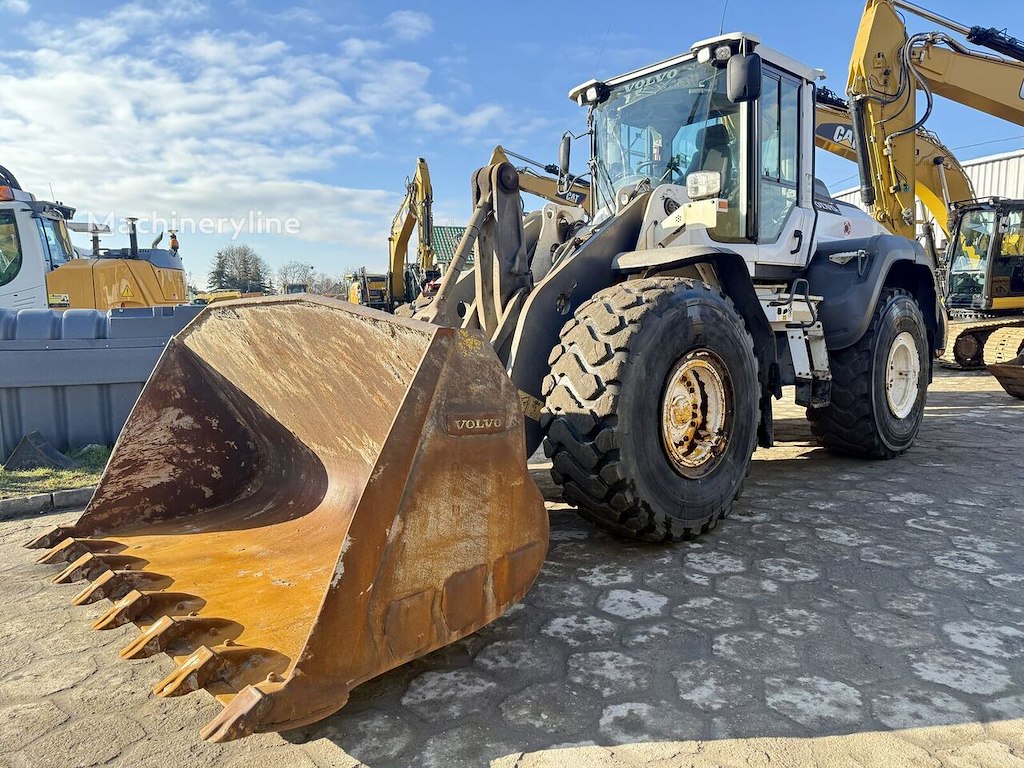 Volvo L120H prednji utovarivač