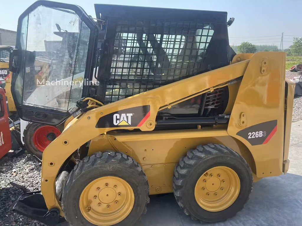Caterpillar 226B mini utovarivač